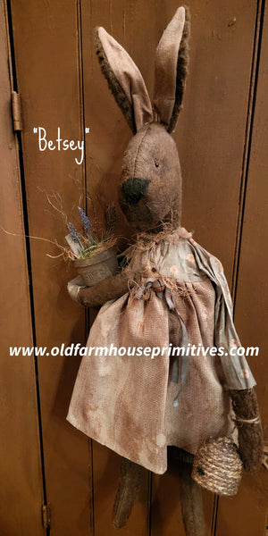 NEW WARES – Old Farmhouse Primitives