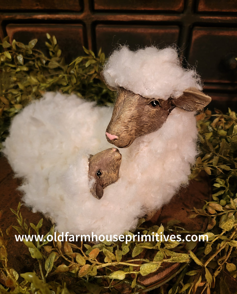 #96967 Primitive "Wooly" Momma Sheep With Lamb – Old Farmhouse Primitives