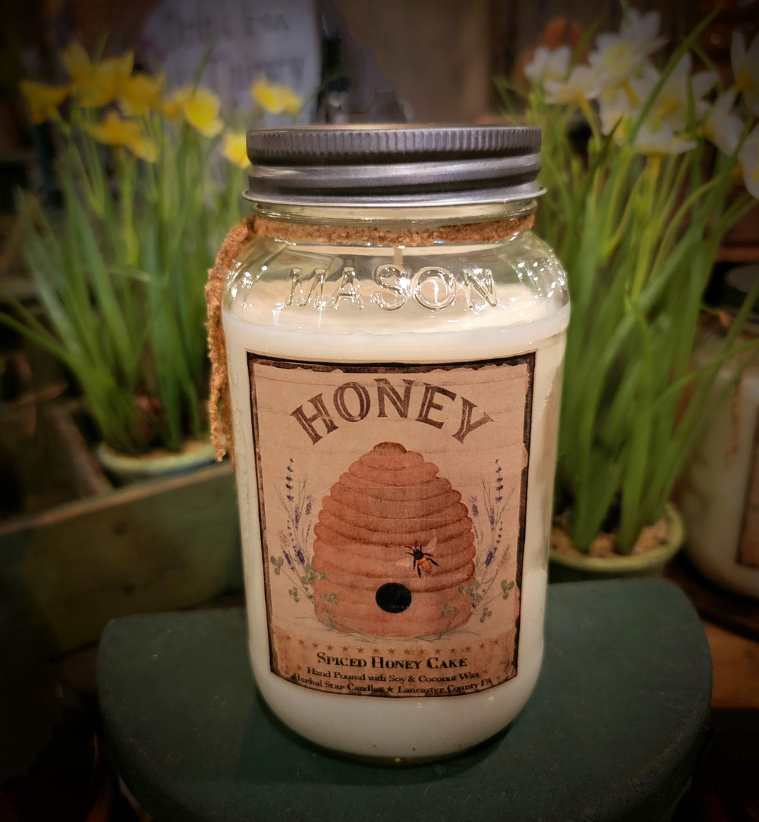 #HS24SHC Spiced Honey Cake 24oz Soy Jar Candle – Old Farmhouse Primitives
