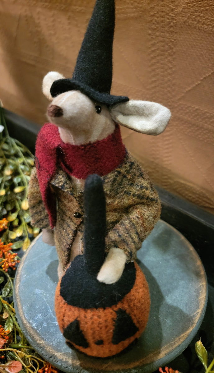LI-F2 Primitive Wool Mouse With Jack O Lantern MADE IN THE USA – Old ...