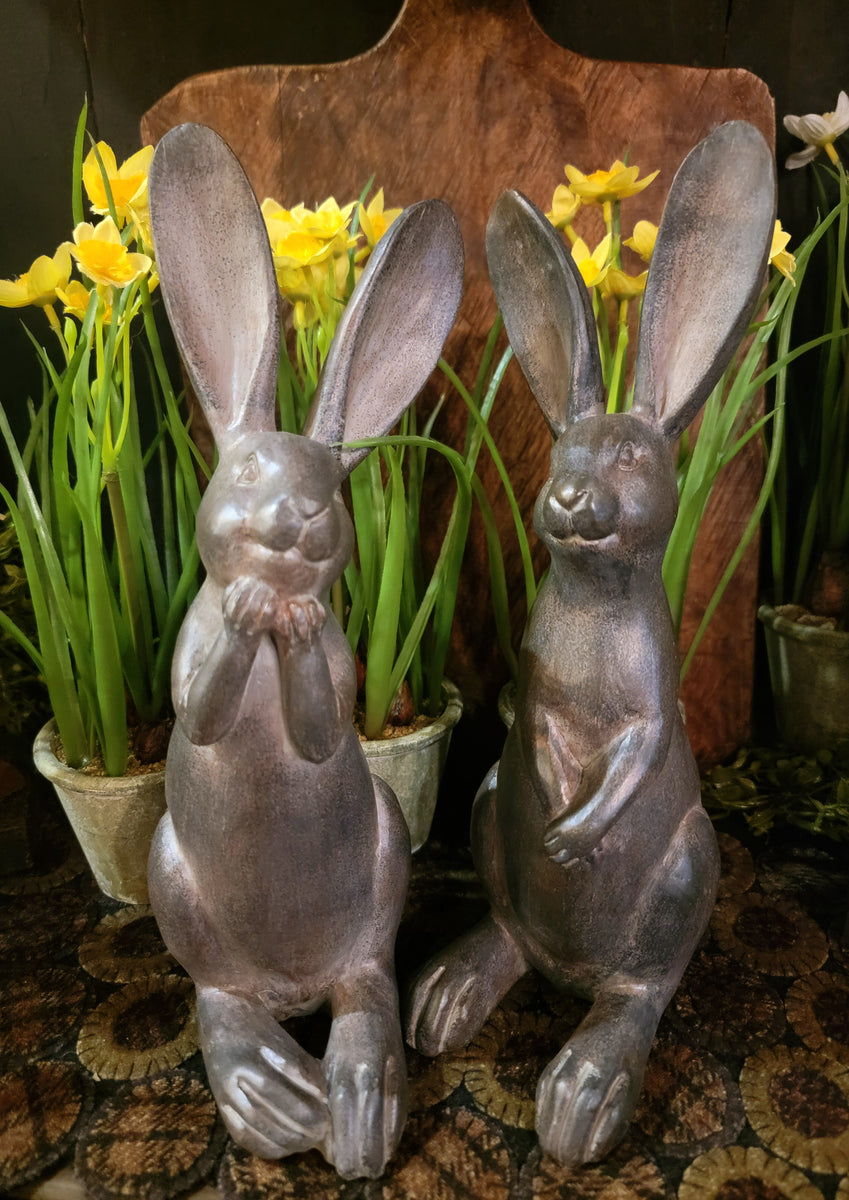#N1804A "Paws Down" Blackened Resin Rabbit – Old Farmhouse Primitives
