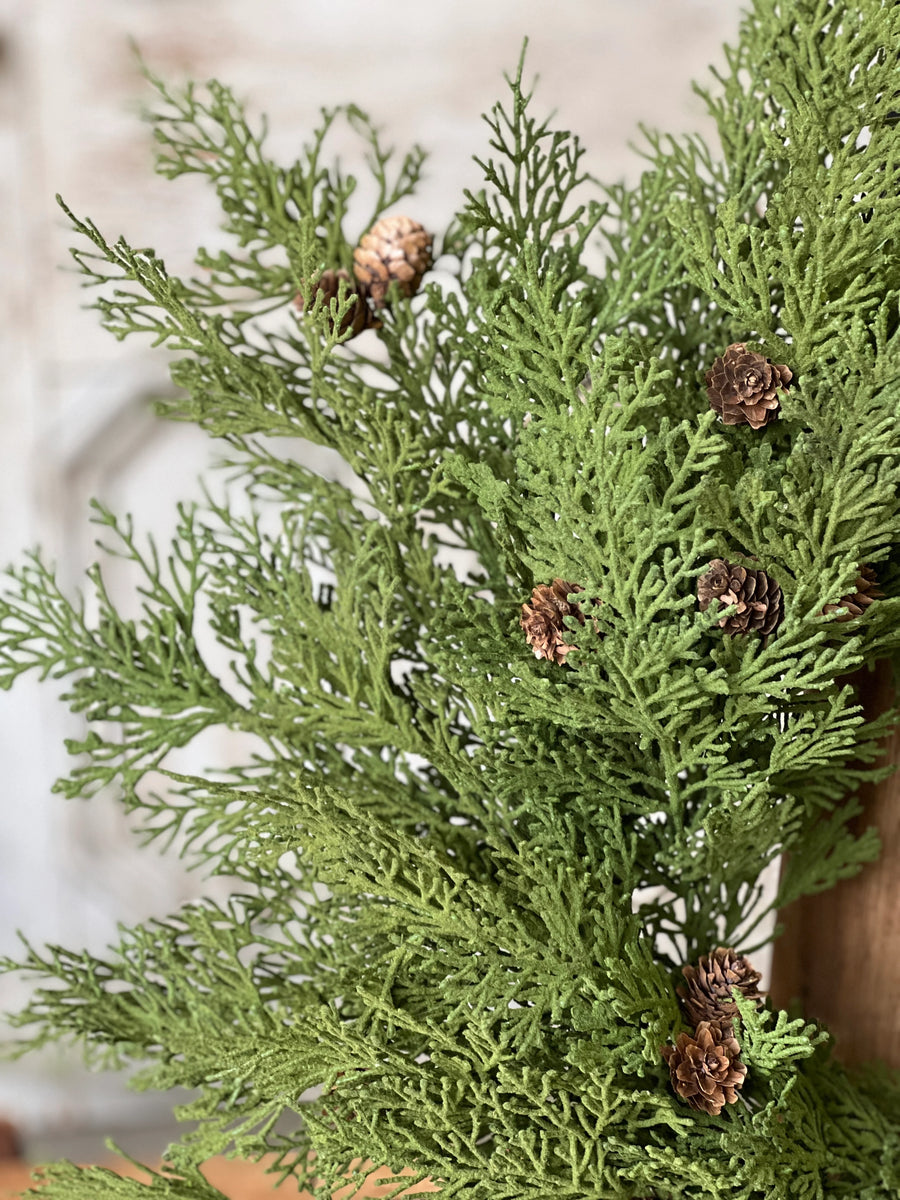 XK3780 24In North Rim Hemlock Wreath – Old Farmhouse Primitives