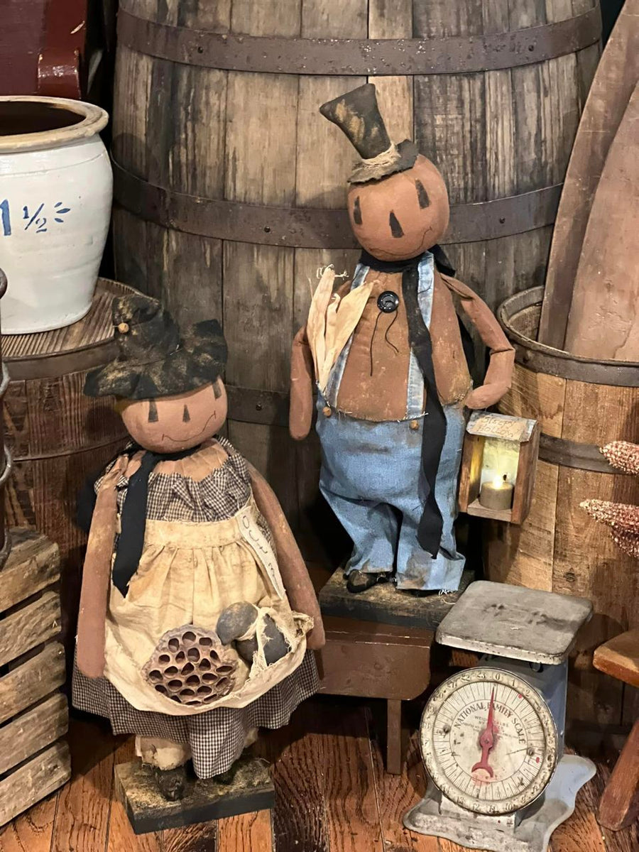 DAW-CNN Primitive Standing "Connie" Pumpkin 🧙‍♀️ Witch Doll (MADE IN U ...