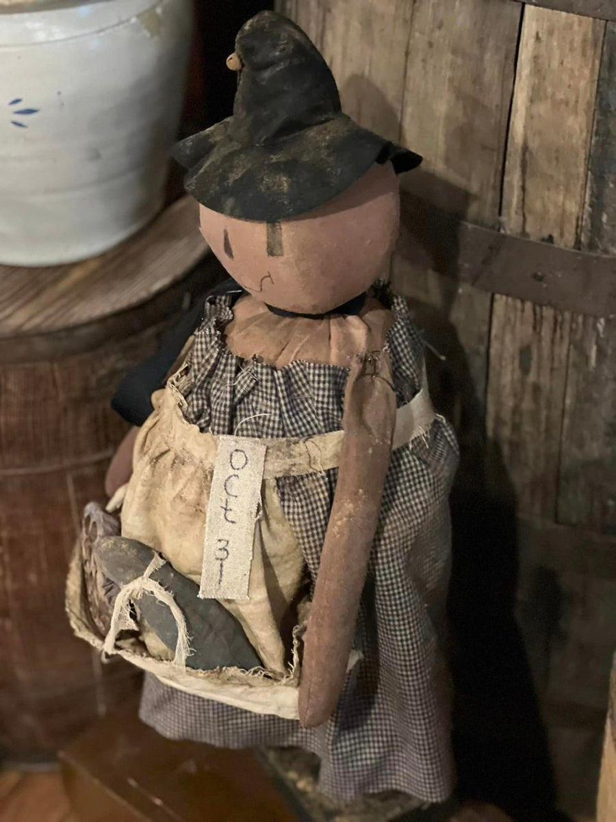 DAW-CNN Primitive Standing "Connie" Pumpkin 🧙‍♀️ Witch Doll (MADE IN U ...