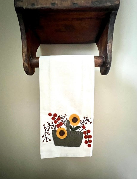 KTAFB Sunflowers 🌻 & Bittersweet Towel – Old Farmhouse Primitives