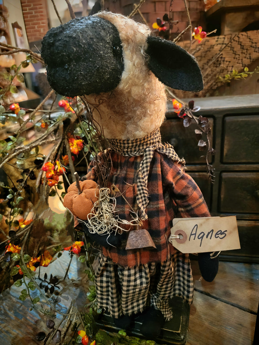 #RAMAGN Tattered N' Torn "AGNES" Sheep – Old Farmhouse Primitives
