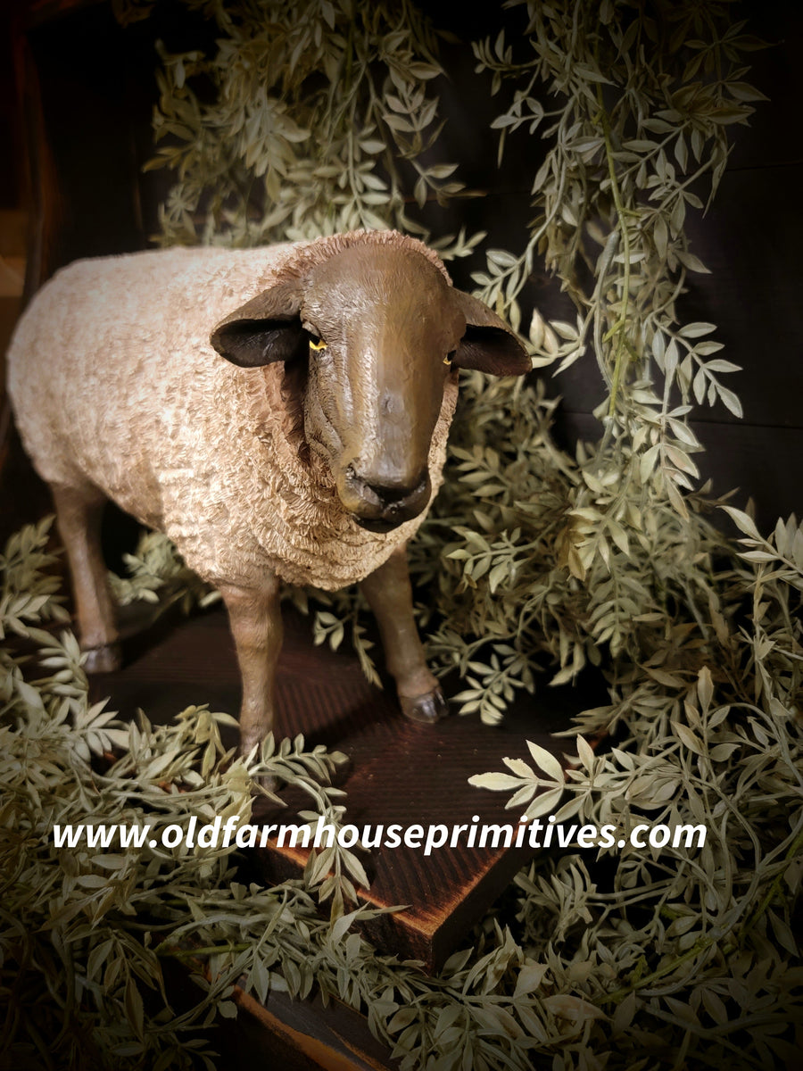 #SHP1506 Primitive Large "GRAZING SHEEP" 🐑 – Old Farmhouse Primitives